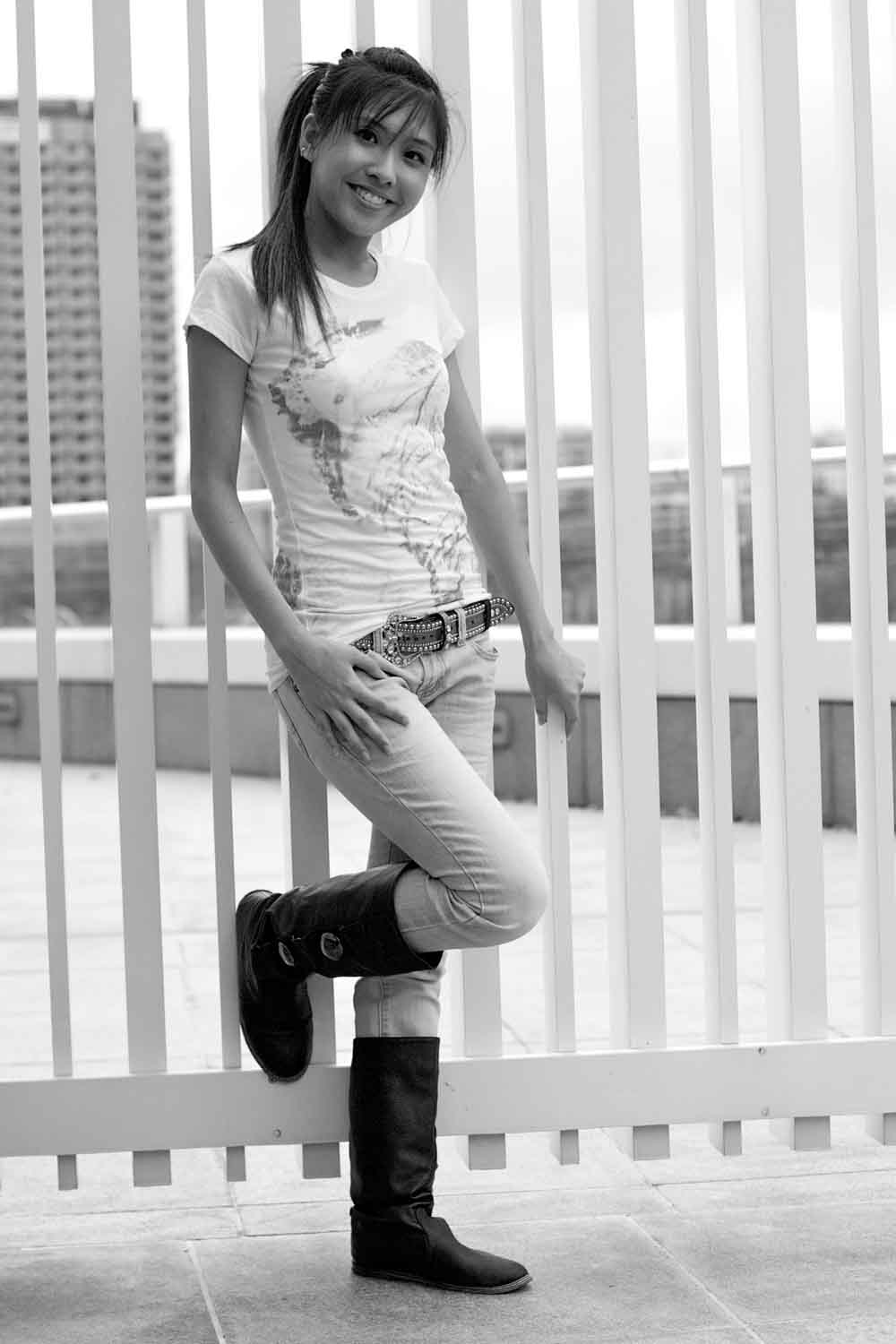 Convert A Color Photo To Grayscale - Photoshop Tutorial